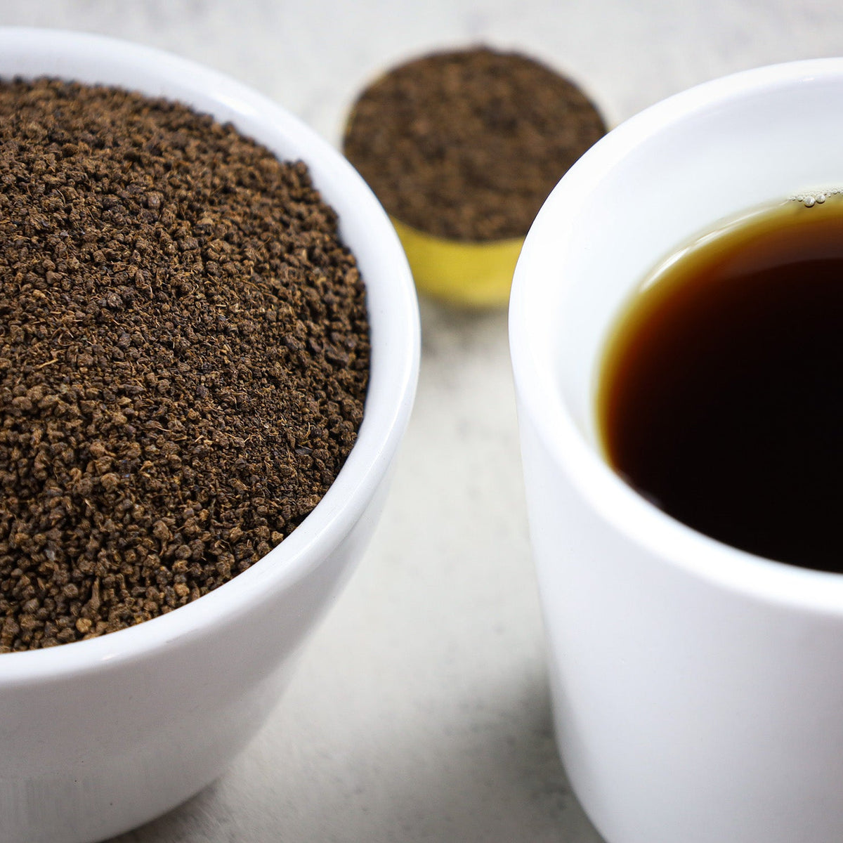 Food Safety with Decaf Tea and Coffee: CO2 Decaffeination